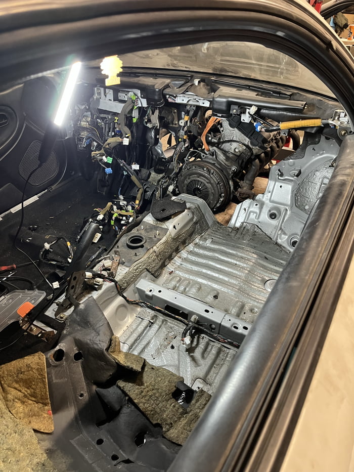 Oh boy🫣🫣 Mazda mx-3 rwd swap - 9GAG