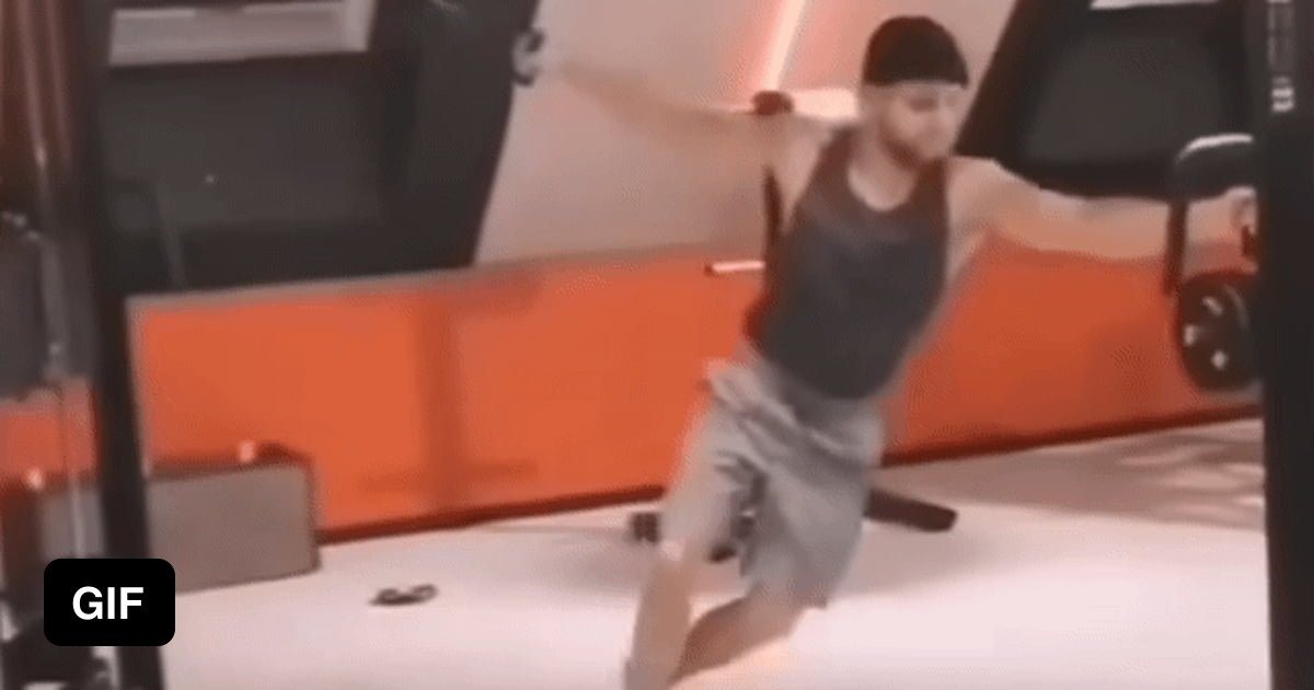 Never skip attack on titan day - 9GAG