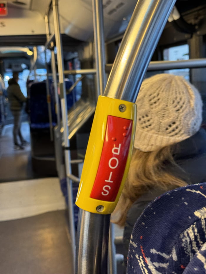 Fixed the button, boss - 9GAG