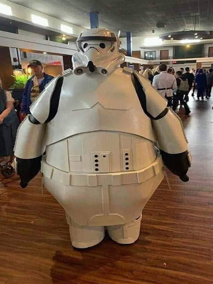 Absolute unit of a stormtrooper - 9GAG