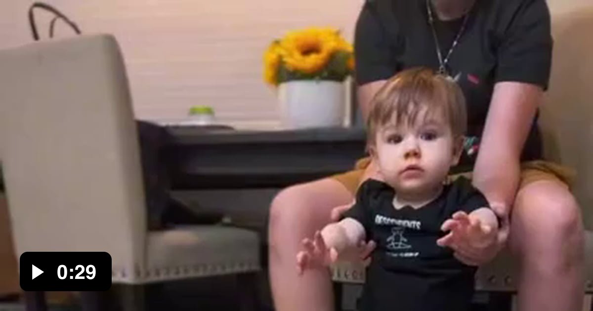 Baby's first steps - 9GAG