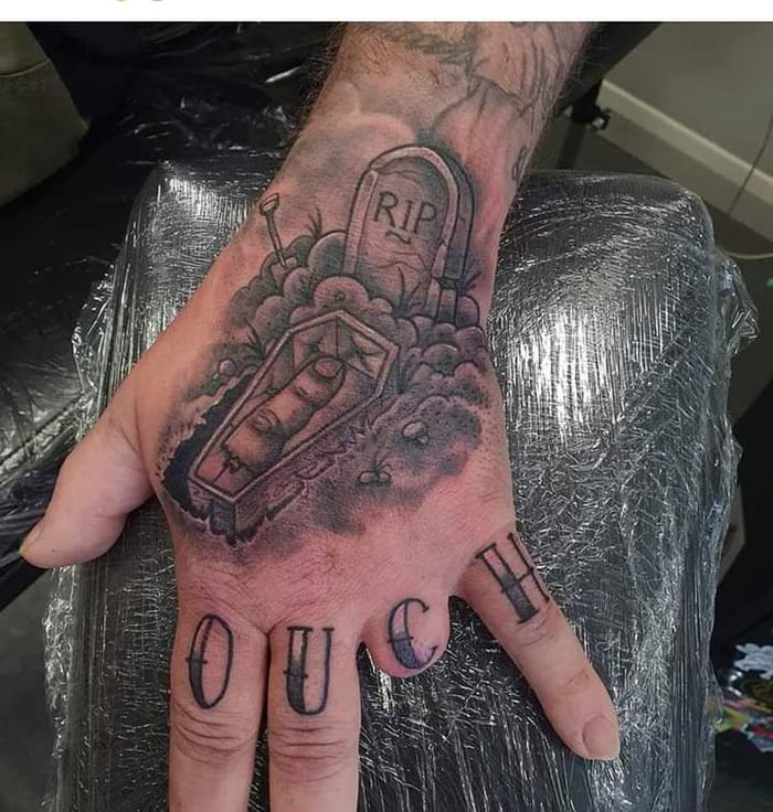 Lost his finger but not his since of humor - 9GAG