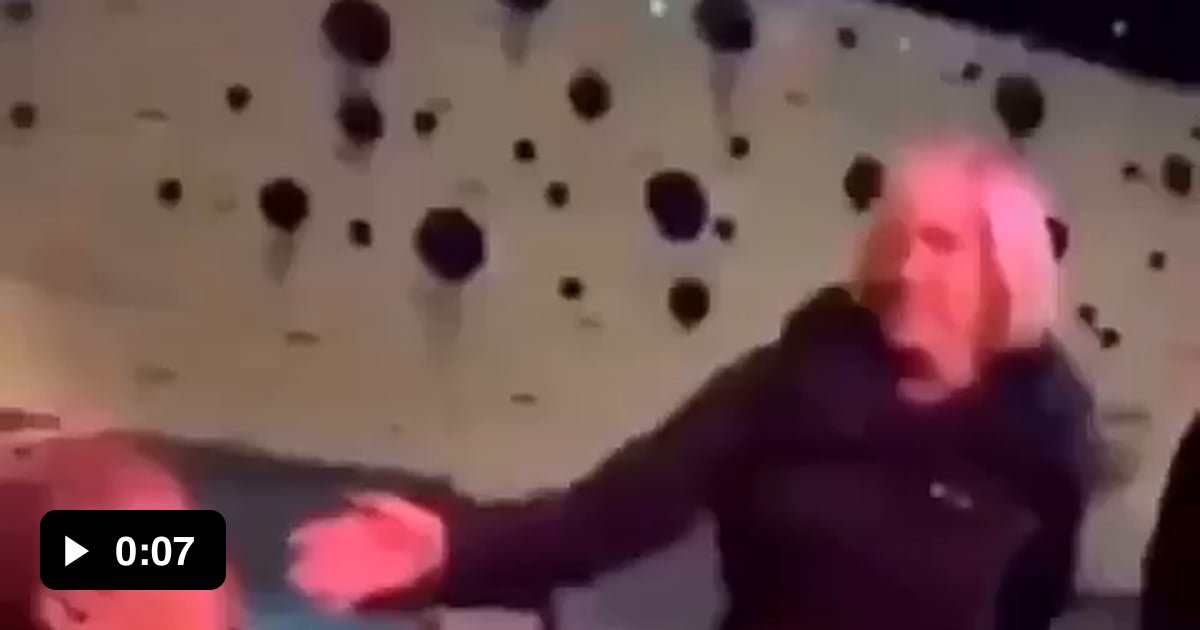 A rare farewell - 9GAG