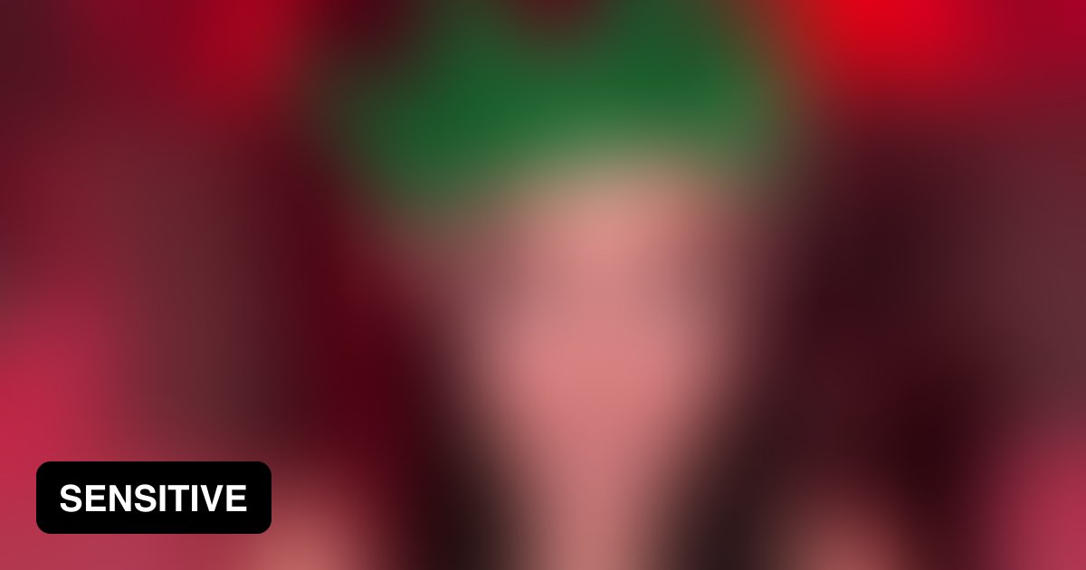 Santa little helper :D - 9GAG