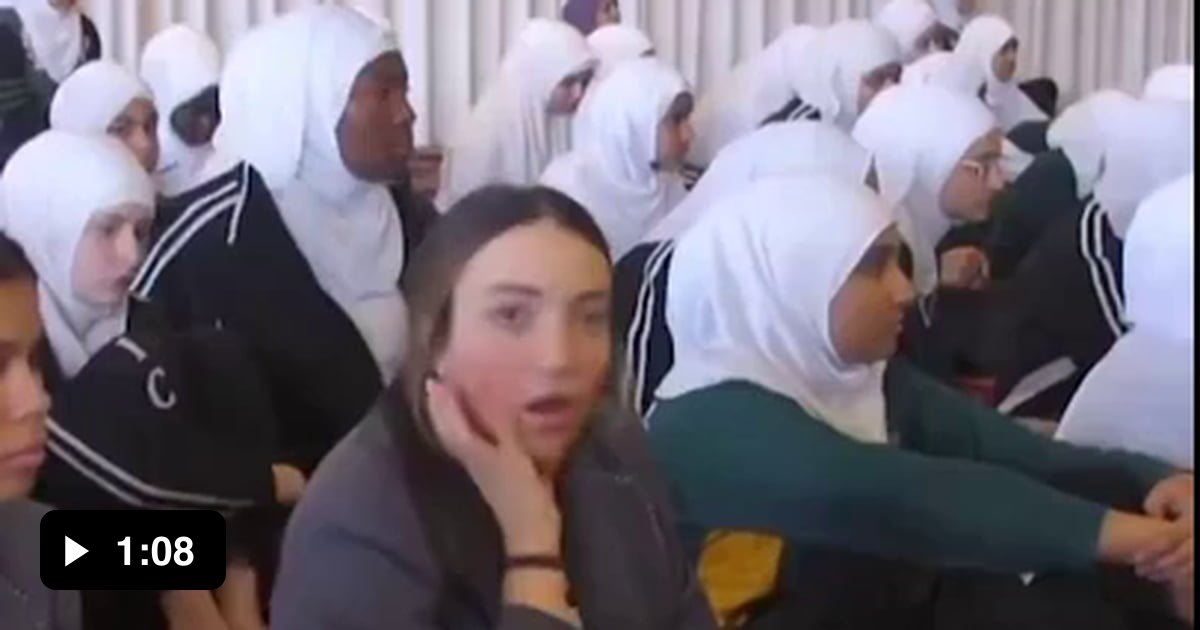 Isaac isn't properly dressed for the occasion.. A story about unity... - 9GAG