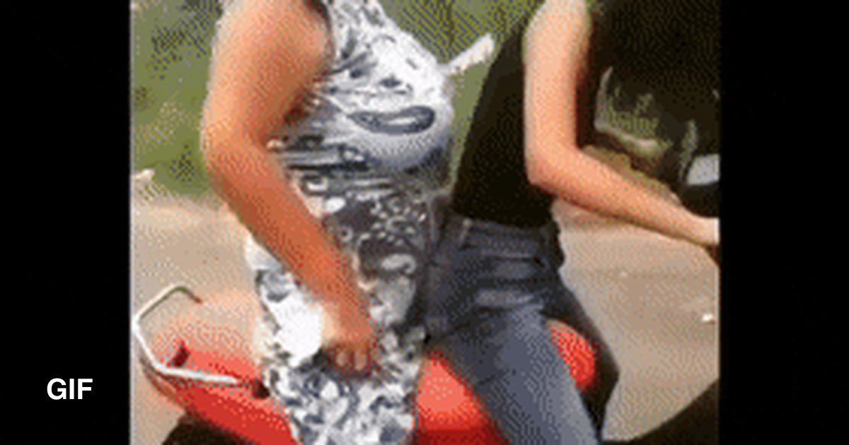 Hold on tight, grandma - 9GAG