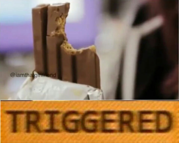 What kind of monster eat KitKat like this? - 9GAG