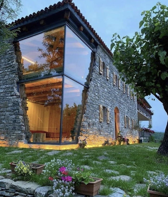 Fantastic window conner in the stone - 9GAG