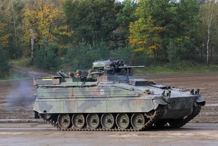 100 Marder infantry fighting vehicles are waiting for permission to be ...