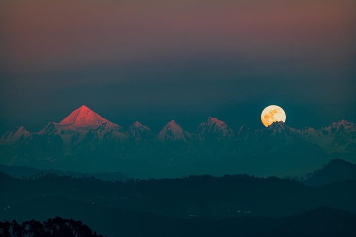A simultaneous Sunset and Moonrise , Kausani , India . Nov 21 - 9GAG