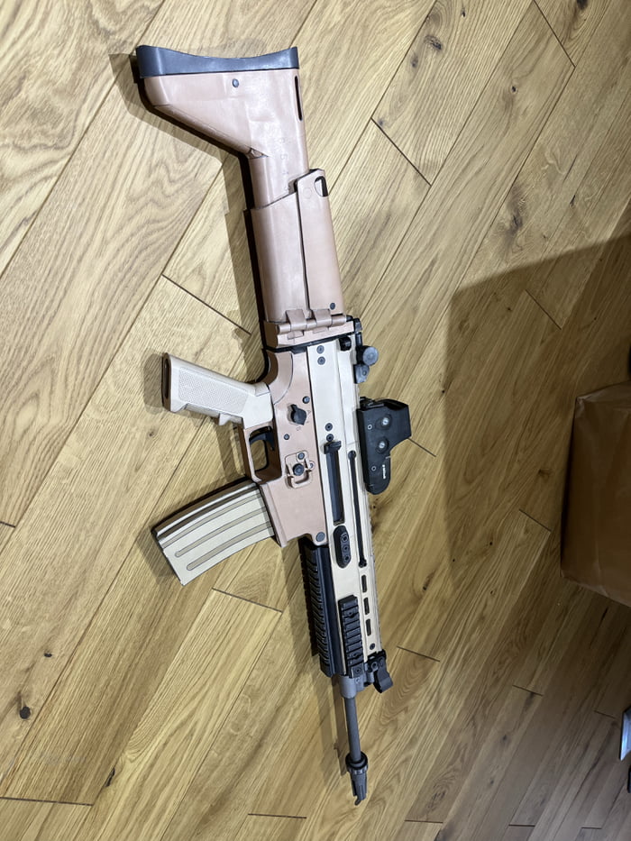 Papercraft SCAR-L - 9GAG