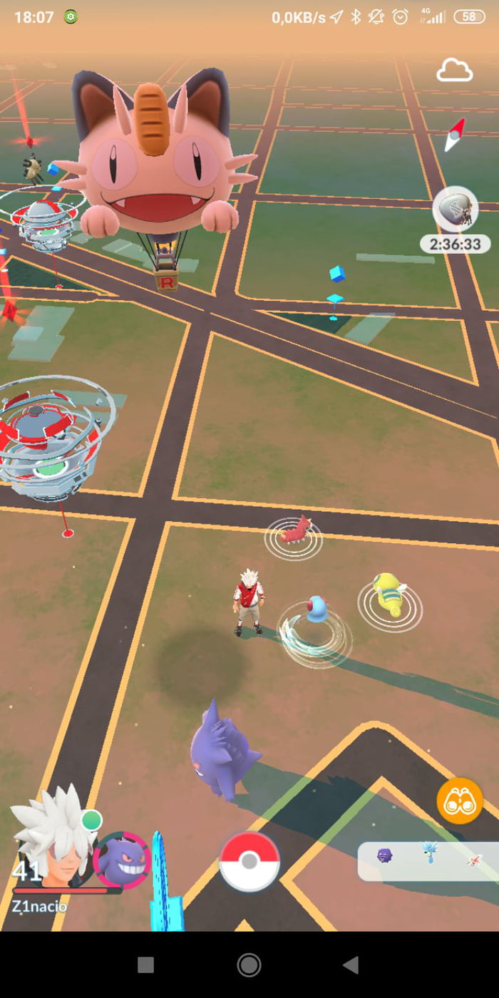 Beautiful Meowth balloon at dusk - 9GAG