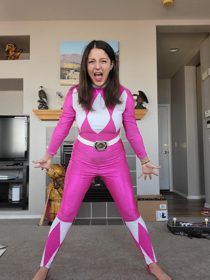 Pink Ranger - 9GAG