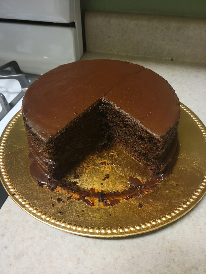 Chocolate cake and chocolate frosting - 9GAG