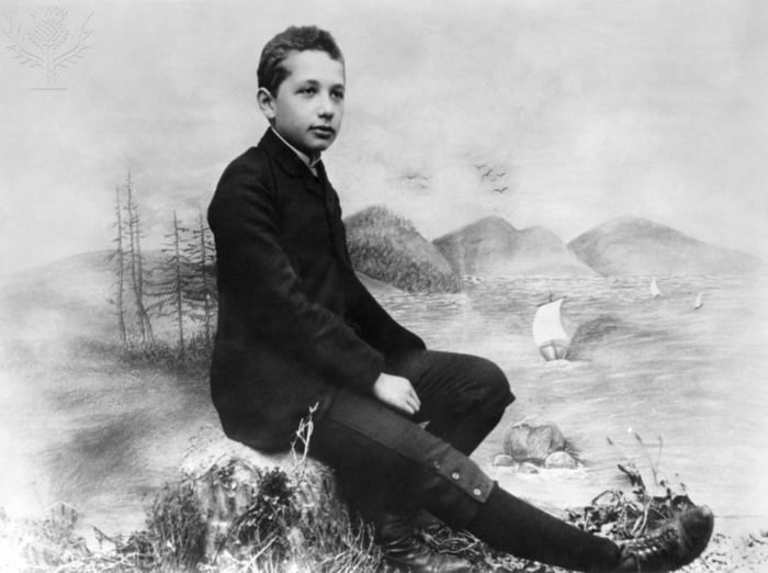 Albert Einstein at the age of 14, 1893. - 9GAG