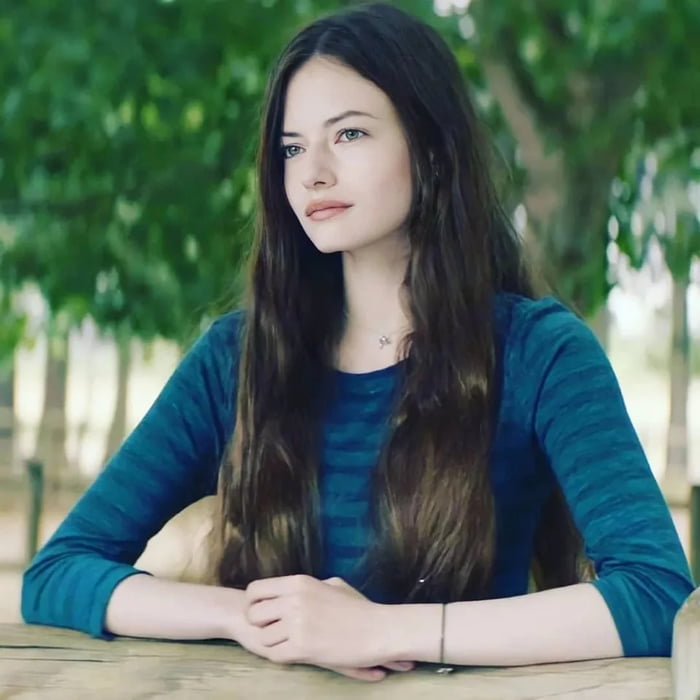 Mackenzie Foy 9GAG mackenzie-foy-9gag