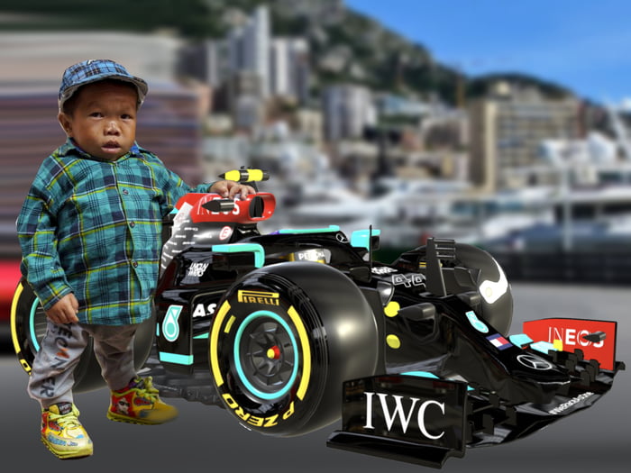 F1 mini me drivers will battle for extra points! - 9GAG