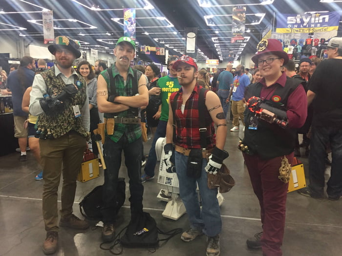 Redneck and Steampunk Mario and Luigi cosplay - 9GAG