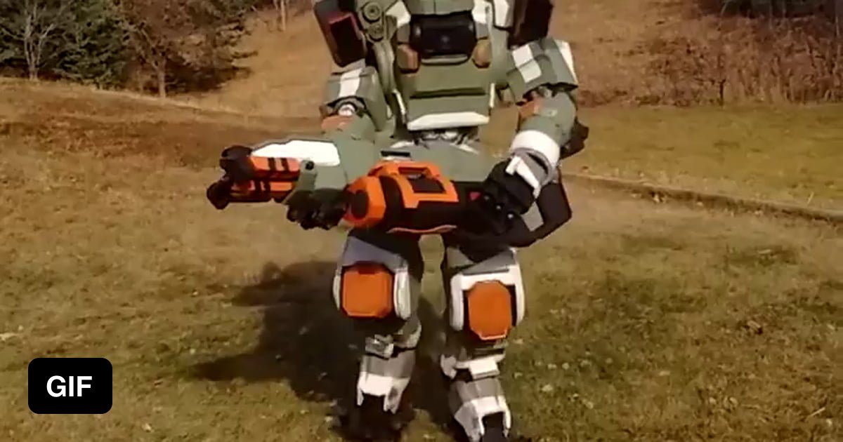Titanfall BT Cosplay - 9GAG