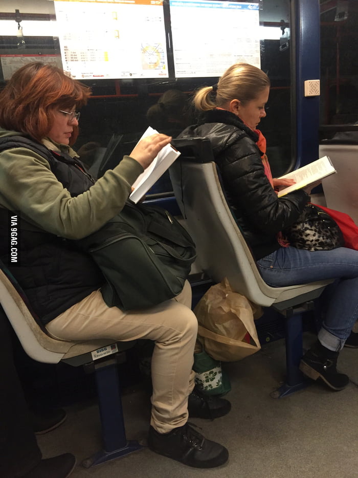 Weird individuals reading books instead of looking at their phones - 9GAG
