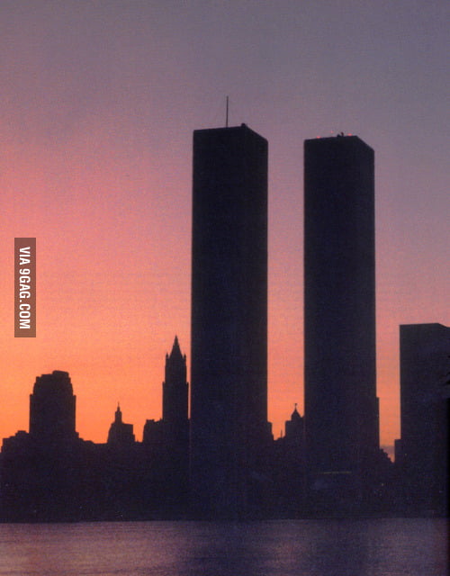 July 13, 1977. The 24-hour blackout of Manhattan - 9GAG