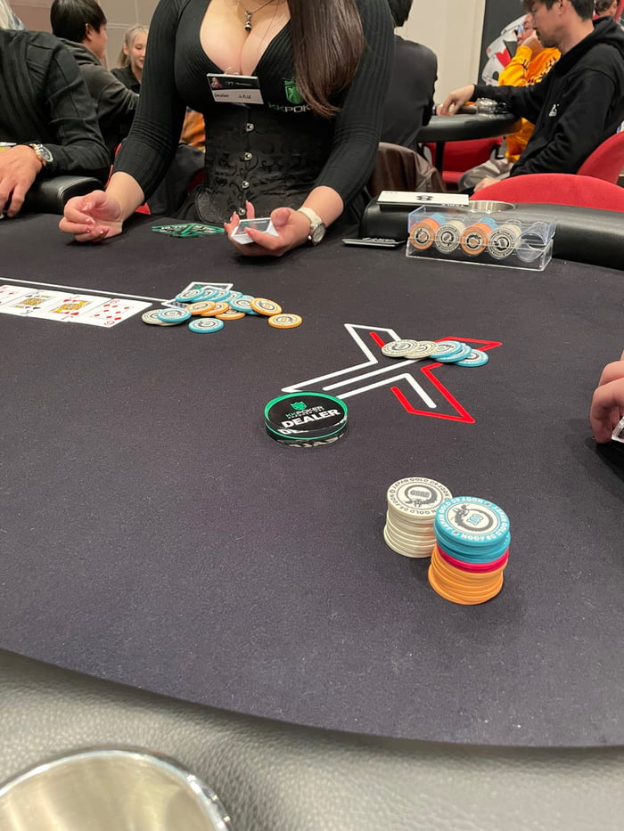 Lunes de Hold'em - 9GAG