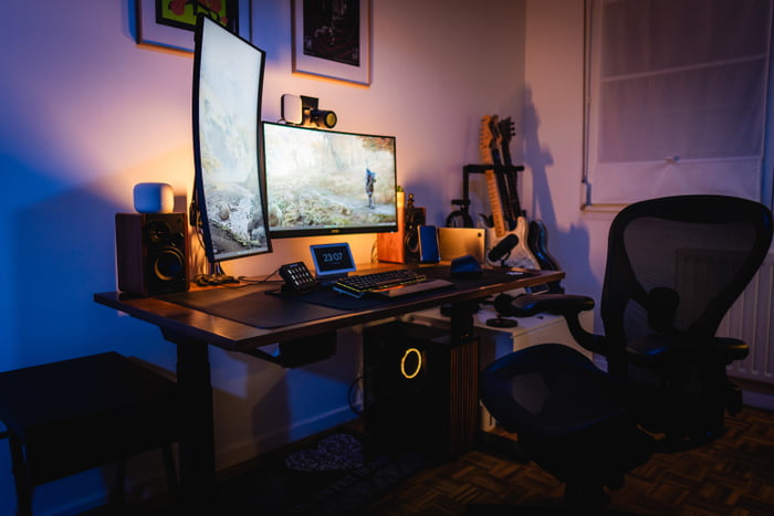 Ain't much, but it's honest work (dual computer gaming/wfh setup) - 9GAG