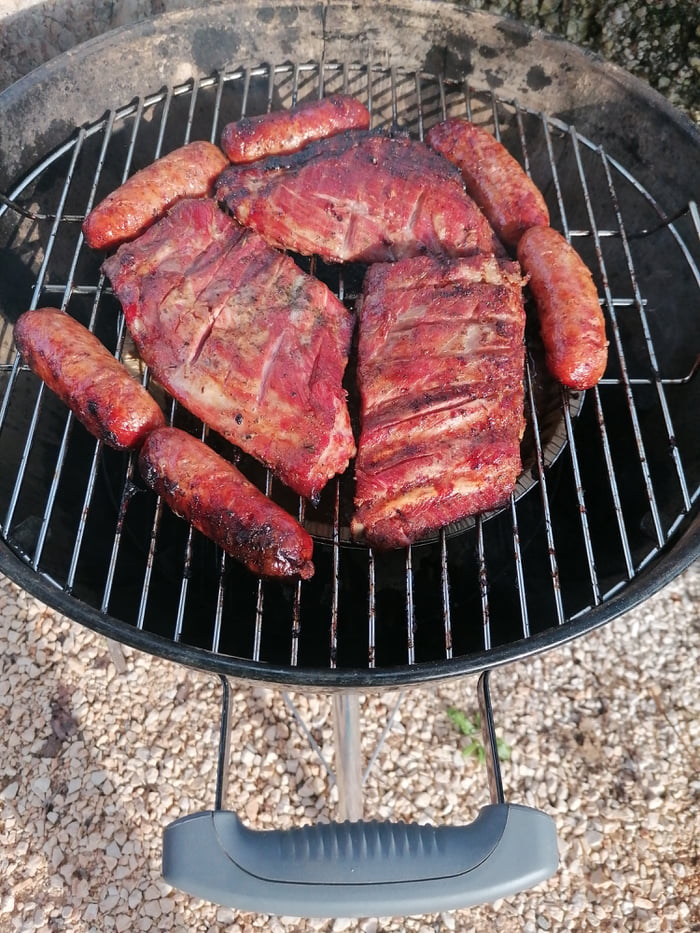 Grab a rib: it's still warm! - 9GAG