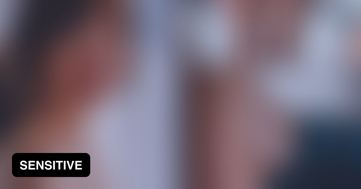 Dakota Johnson - 9GAG