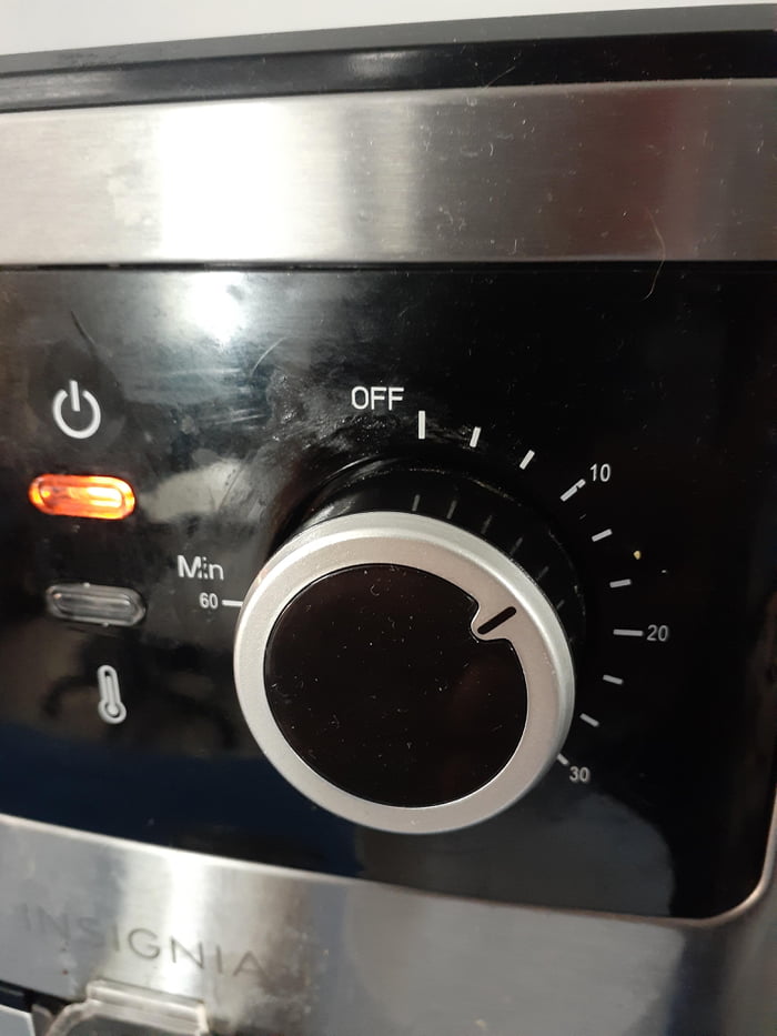This air fryer timer with 3.33E increments - 9GAG