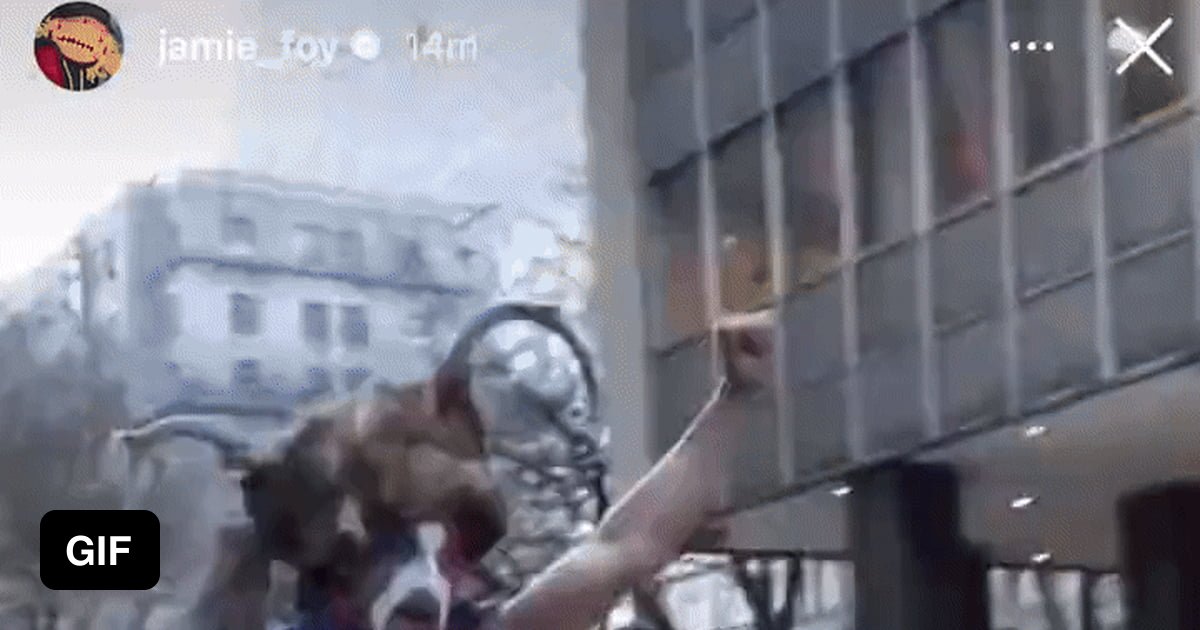 The Great Fall - 9GAG