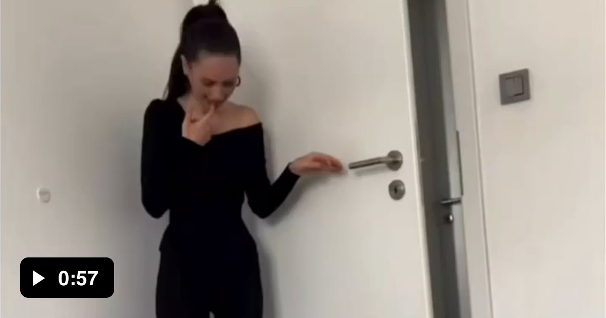 The door has some problems - 9GAG