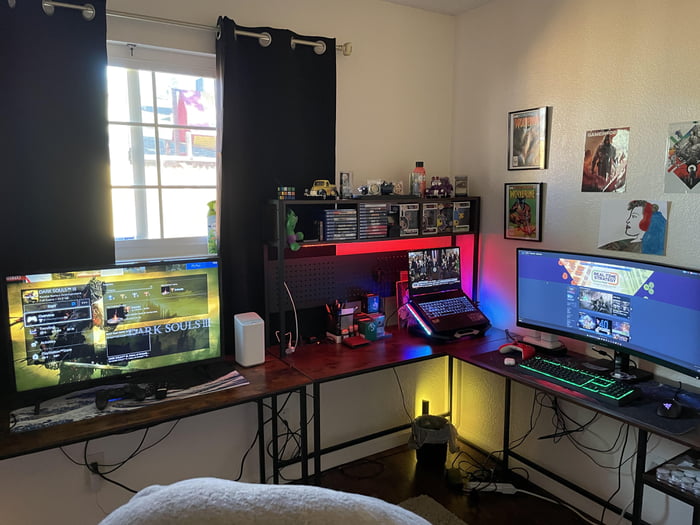Game room / WFH Setup - 9GAG