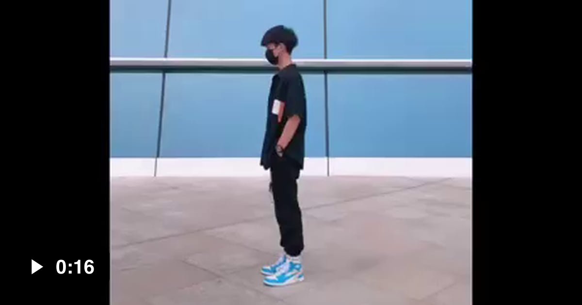 Learn to moonwalk - 9GAG