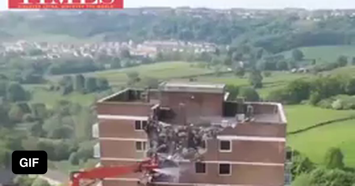 Time-lapse of a tidy demolition - 9GAG