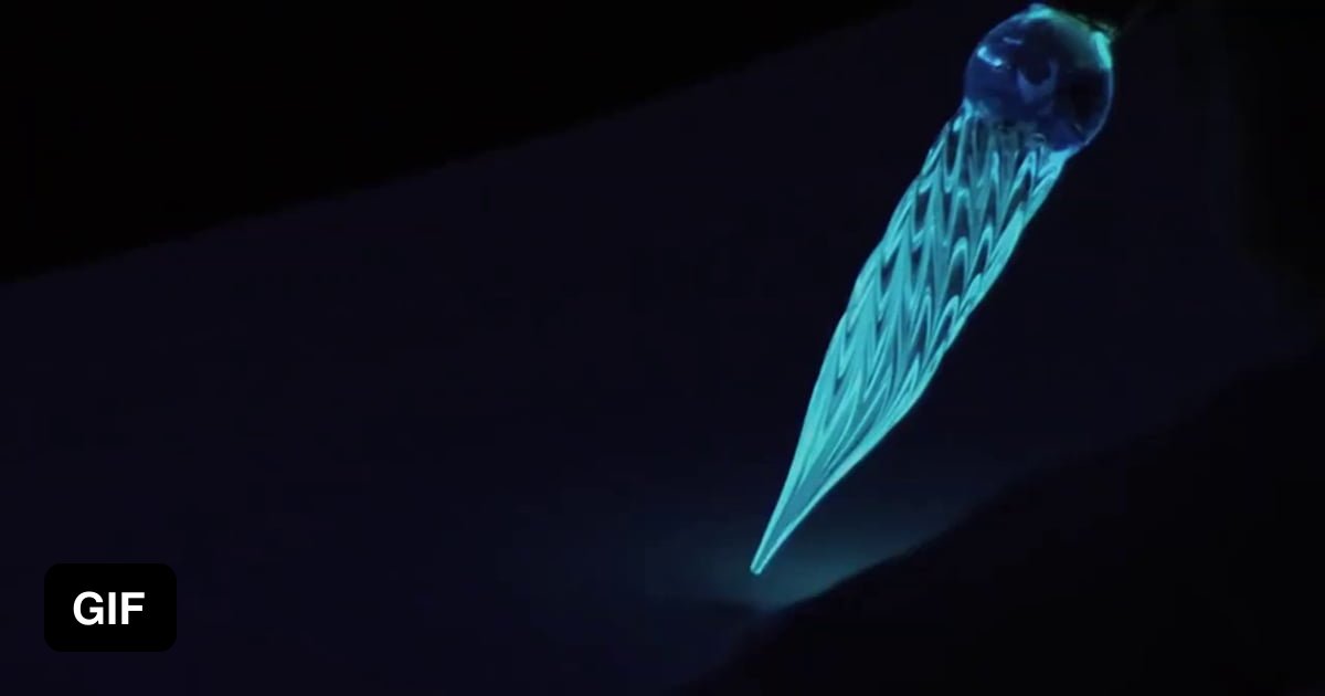 Drawing with Glow Ink - 9GAG