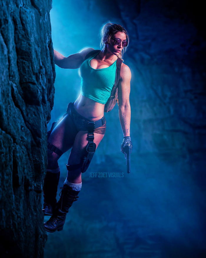 Impressive Tomb Raider Cosplay By Alyssa Loughran 9gag