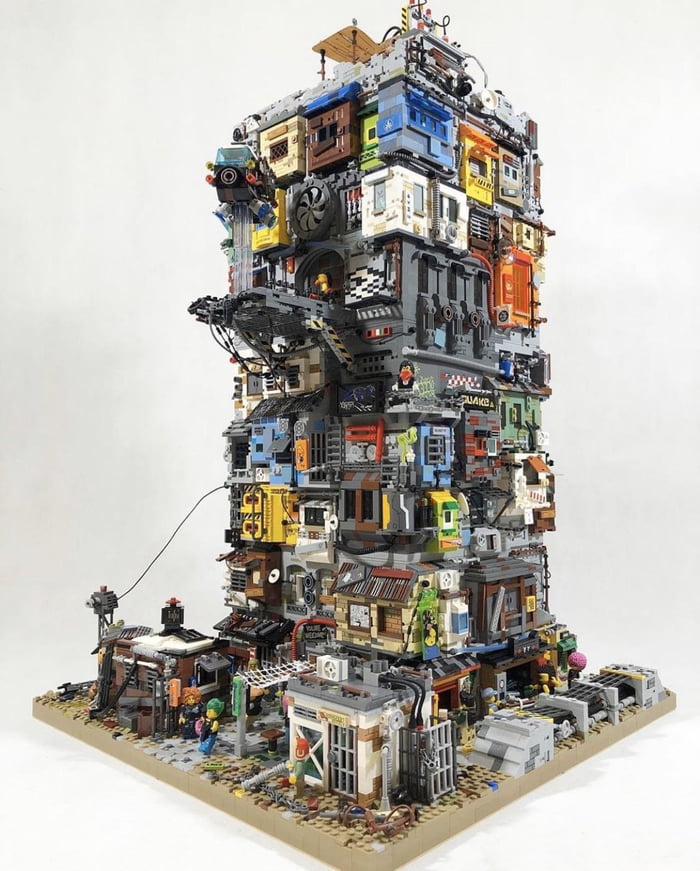A very cool LEGO Cyberpunk Favela - 9GAG