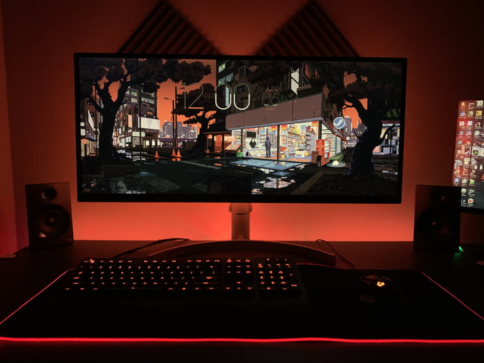 Red/orange themed dual monitor setup :) - 9GAG
