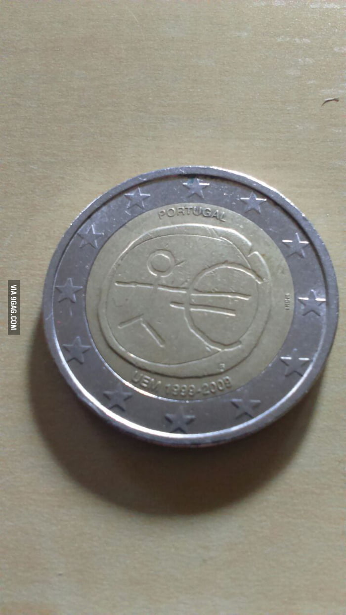 Can someone tell me what the hell happenned to this coin? - 9GAG