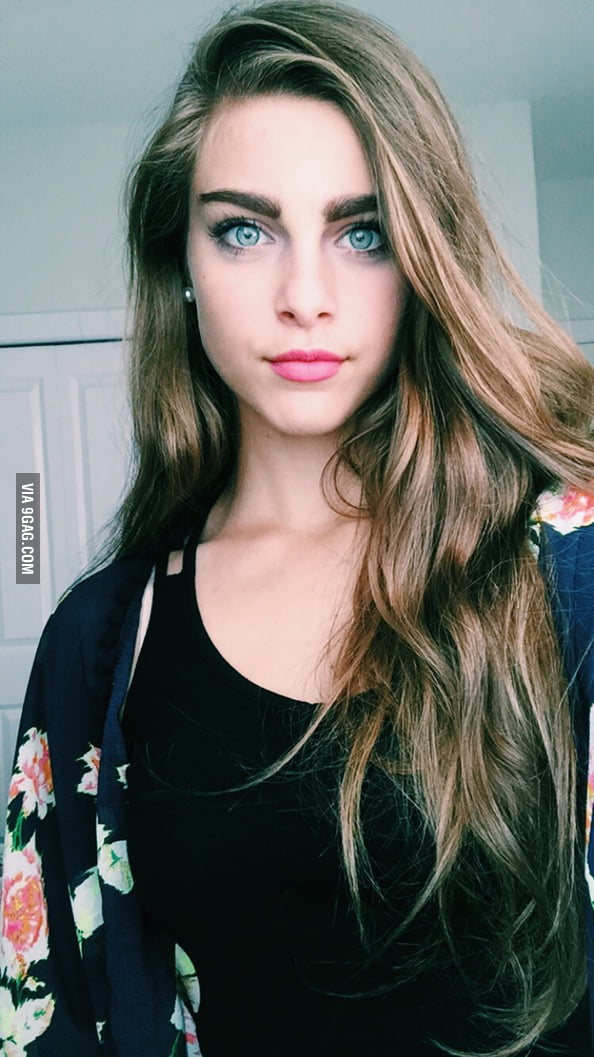 Intense stare - 9GAG