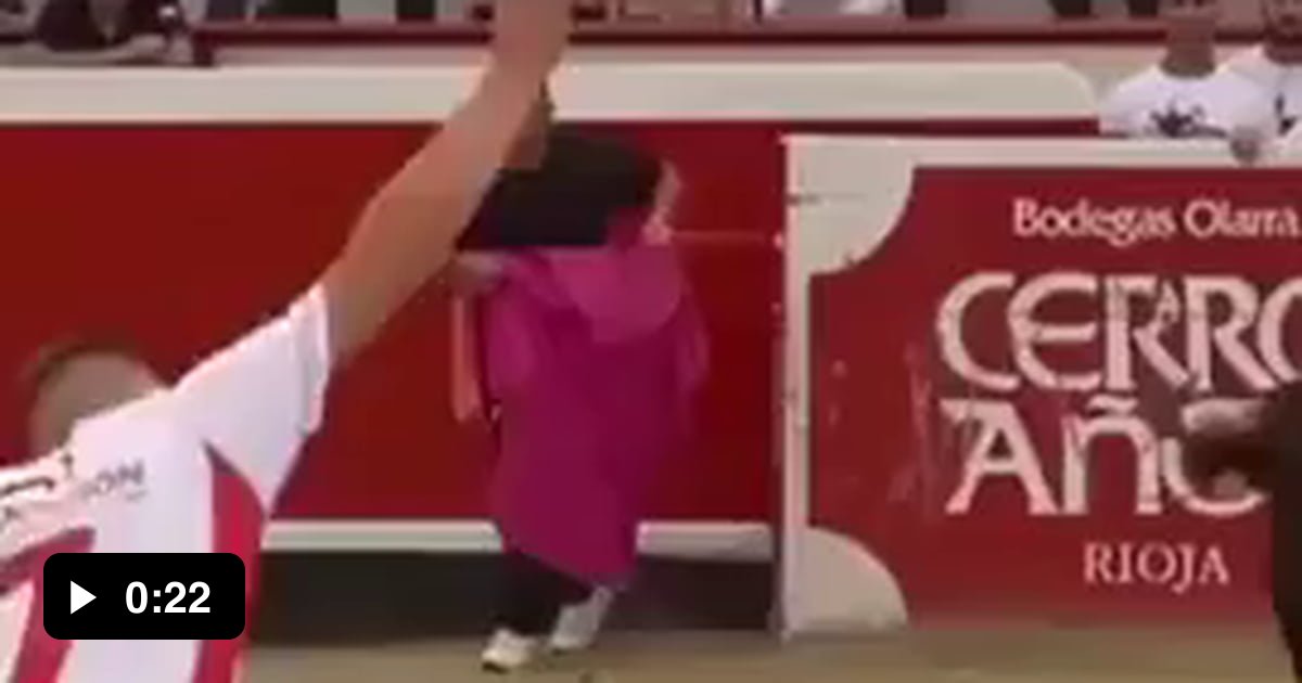 Man does a backflip over charging bull - 9GAG