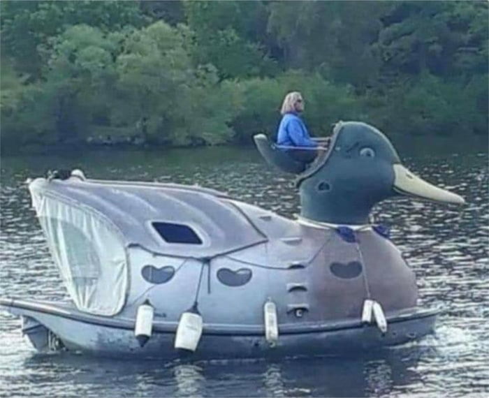 If I ever win the lottery, I won’t tell anyone but there will be signs. - 9GAG