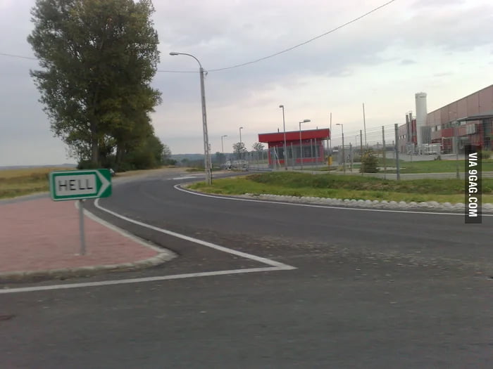 Highway to hell - 9GAG