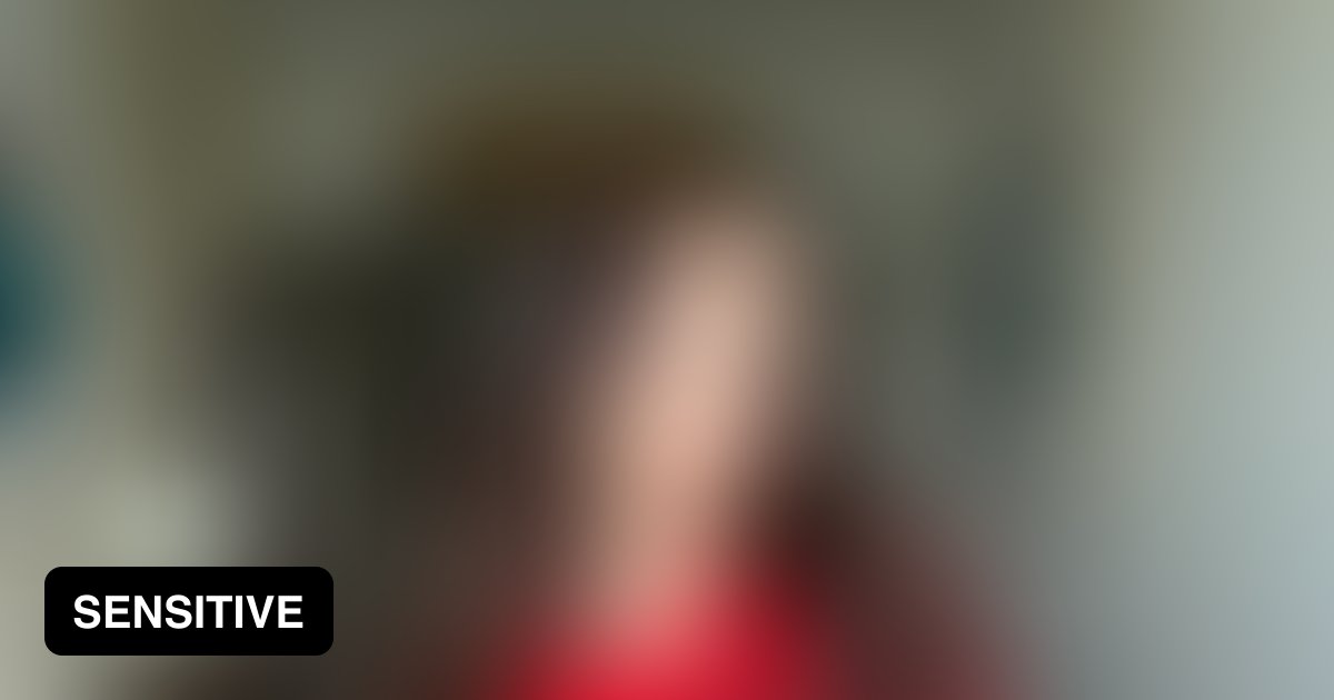 Her head or her boobs are bigger? - 9GAG