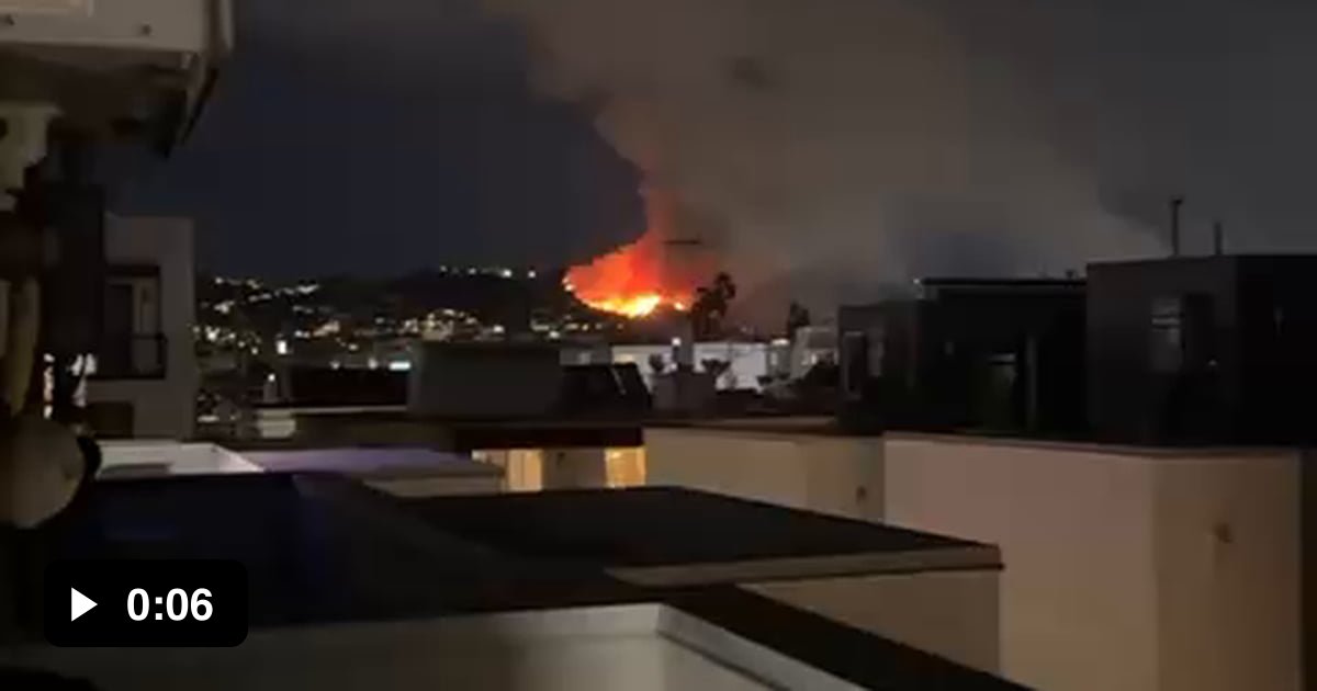 Shits on fire, yo - 9GAG