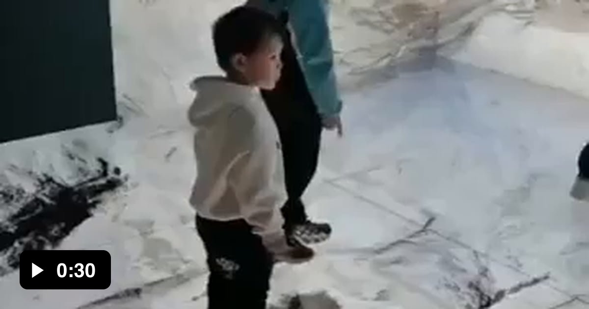 The Vection Illusion at work, fast-moving visuals trick the brain into ...