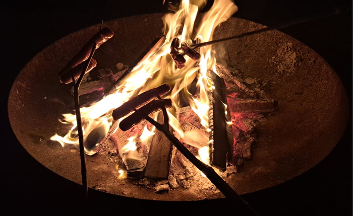 Teaching our kids how to do it without a grill. Creating core memories - 9GAG