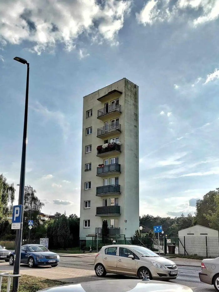 The elevator stops at everyone's living room - 9GAG