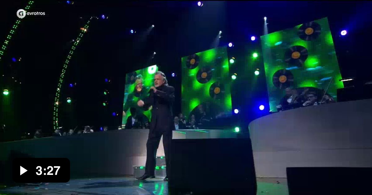 80-year-old George Baker sings his song from the movie 'Reservoir Dogs ...